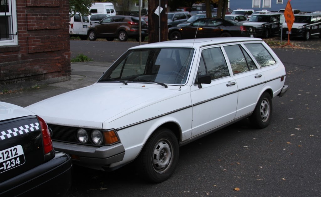 OLD PARKED CARS.: 1979 Volkswagen Dasher Diesel.