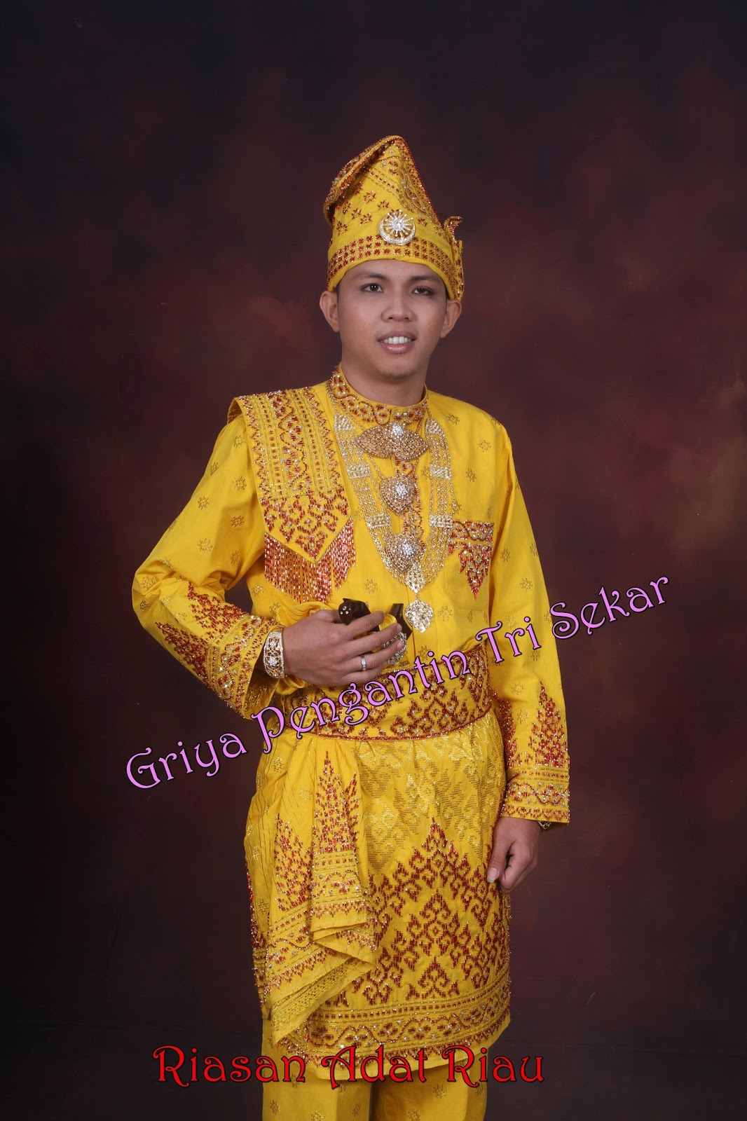 Griya Pengantin Tri Sekar: UPACARA PERNIKAHAN ADAT KEPULAUAN RIAU