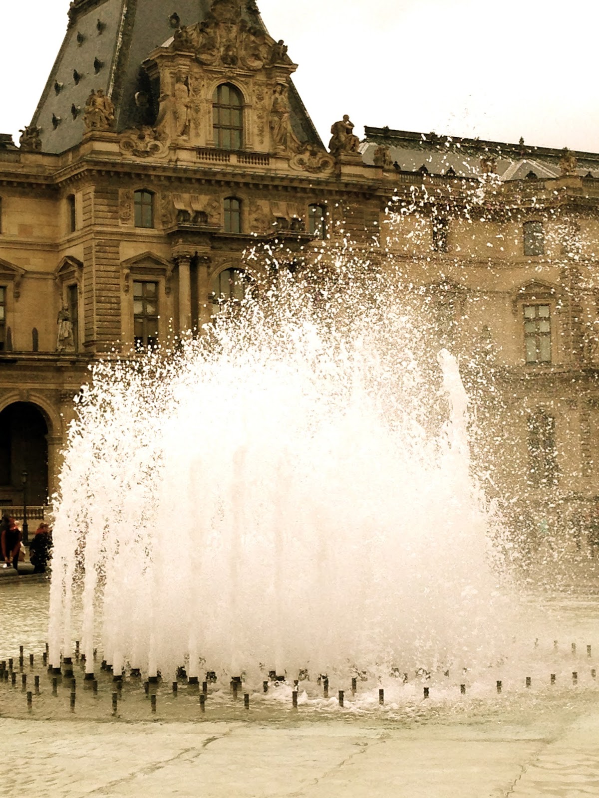 Focus On Paris: Making a splash