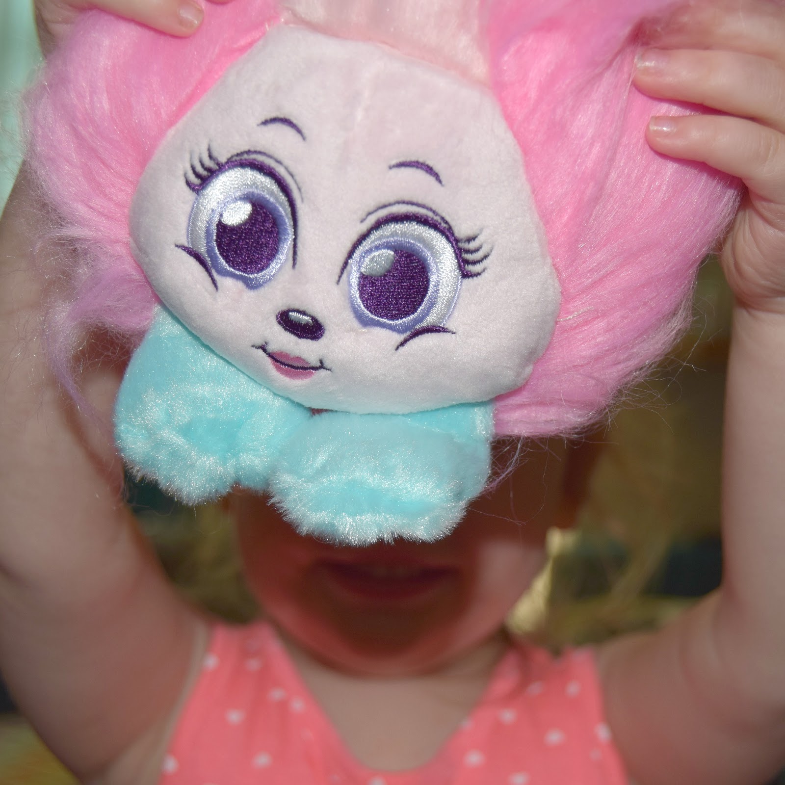 Wafflemama.: Soph Meets - Zuru Shnooks