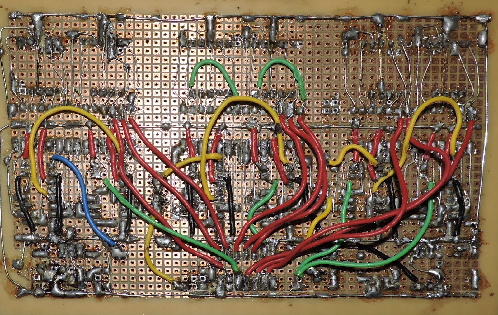 How to make a digital clock from discreet logic