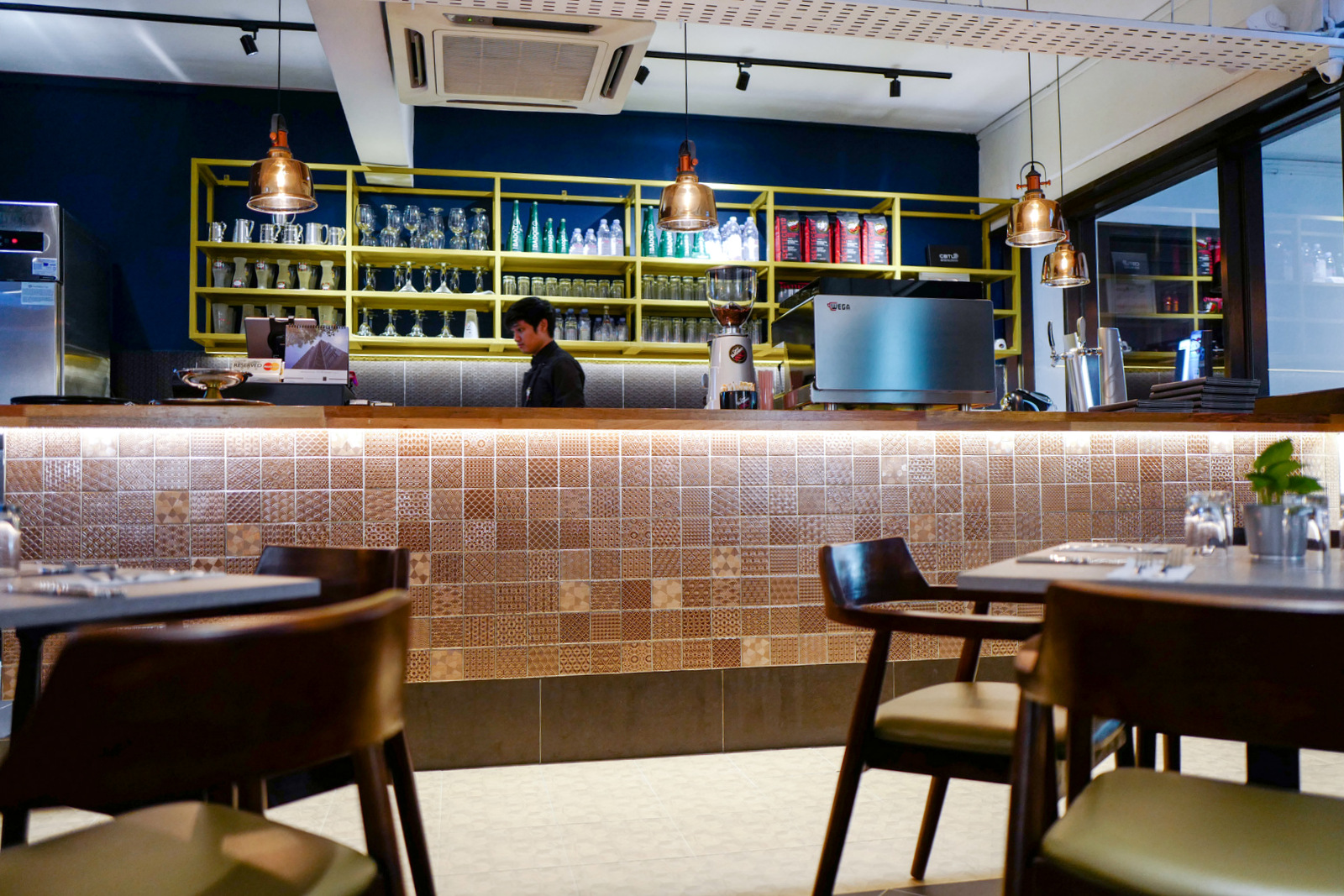 2ND Floor Kitchen & Bar