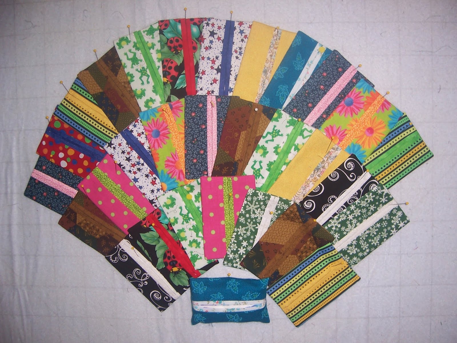 Deb's Days: How to Make an Easy Sew Decorative Pocket Tissue Holder ...