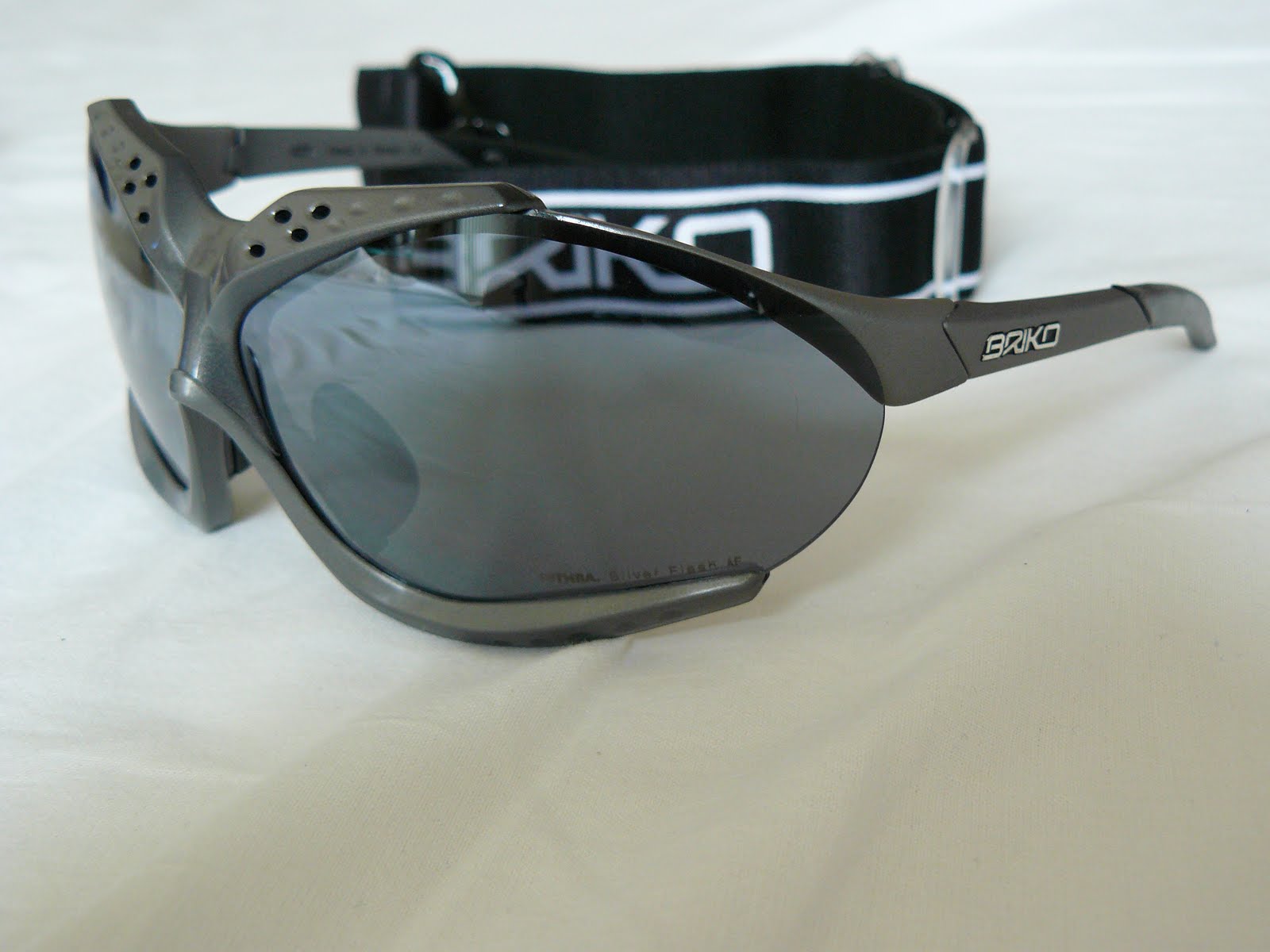 Me and my Oakley: BRIKO