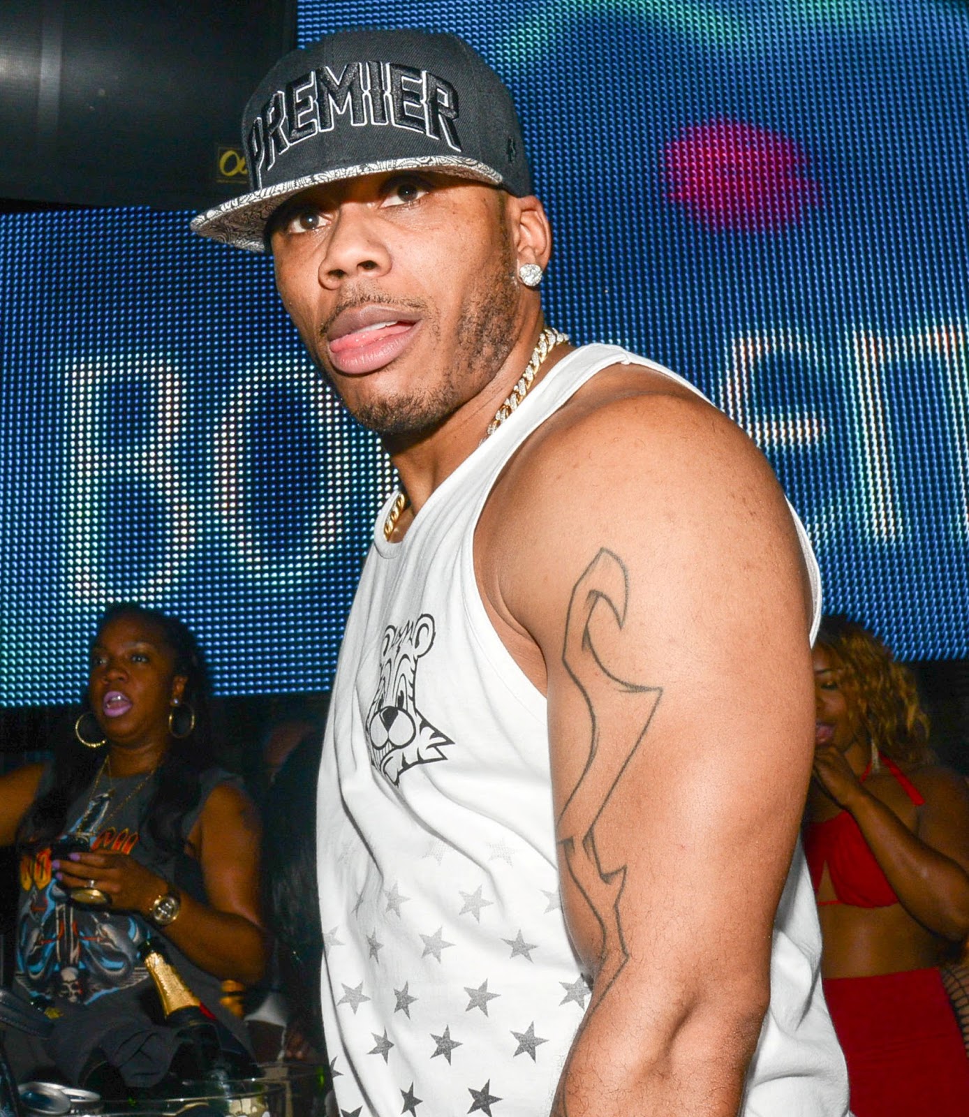 NELLY HOSTS AT LAS VEGAS HARD ROCK HOTEL