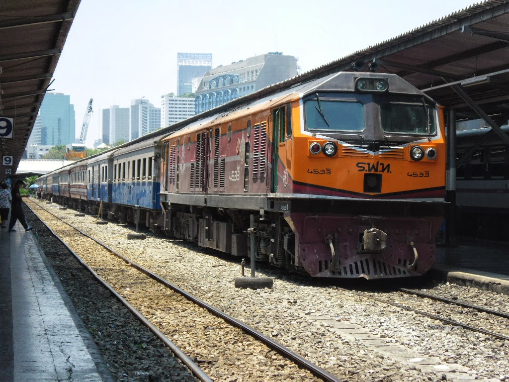 ท่องเที่ยวทางรถไฟ: หัวรถจักรดีเซลไฟฟ้า General Electric (GE CM22-7i)