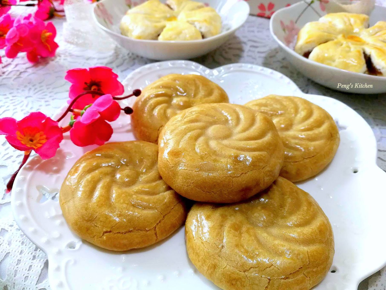 Peng's Kitchen: Plum Blossom Flaky Mooncake 梅花酥
