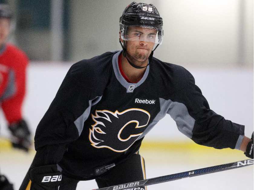 Oliver Kylington becomes the first Eritrean in the NHL - Madote