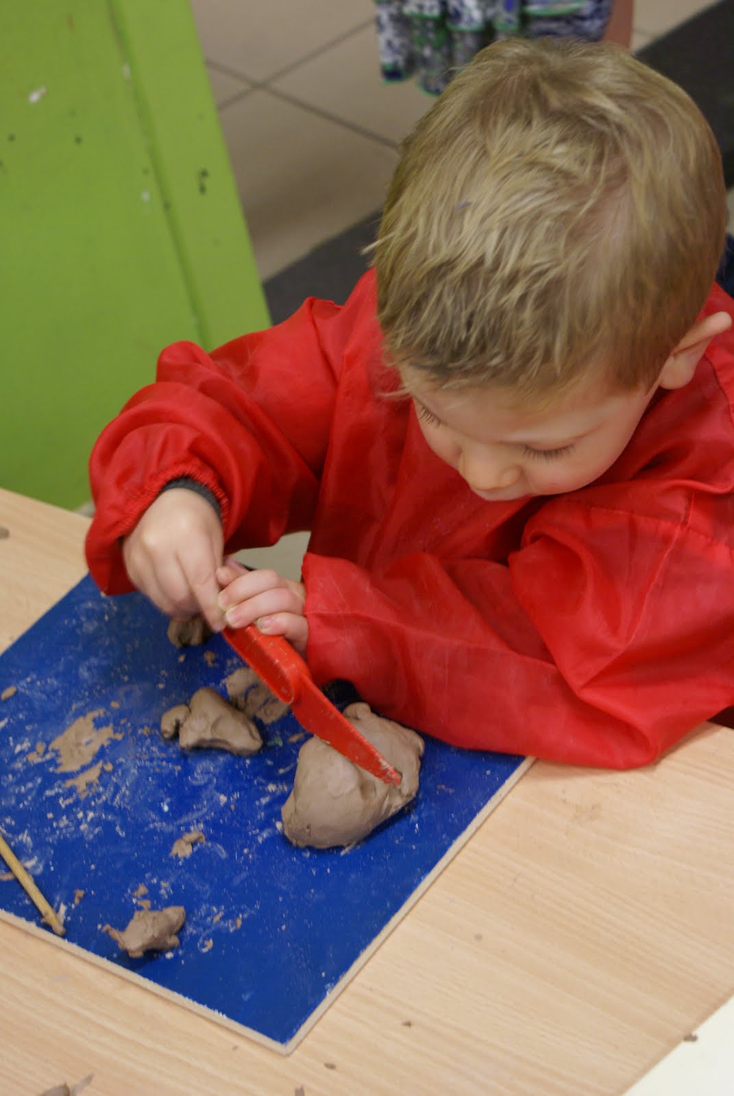 de pimpamkikkerklas: Boetseren met echte klei
