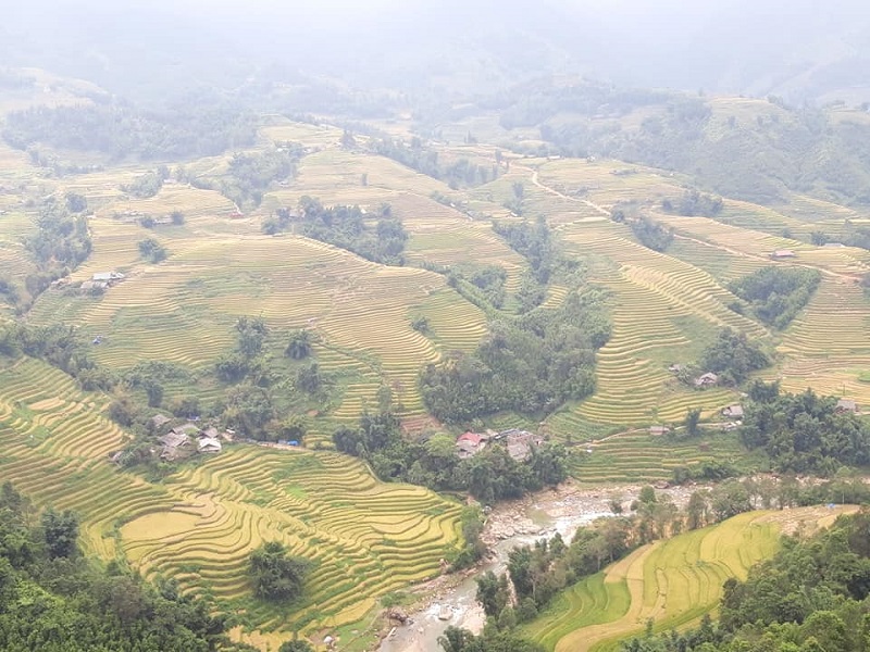 Why is Sapa one of the best choices when you travel around Vietnam?