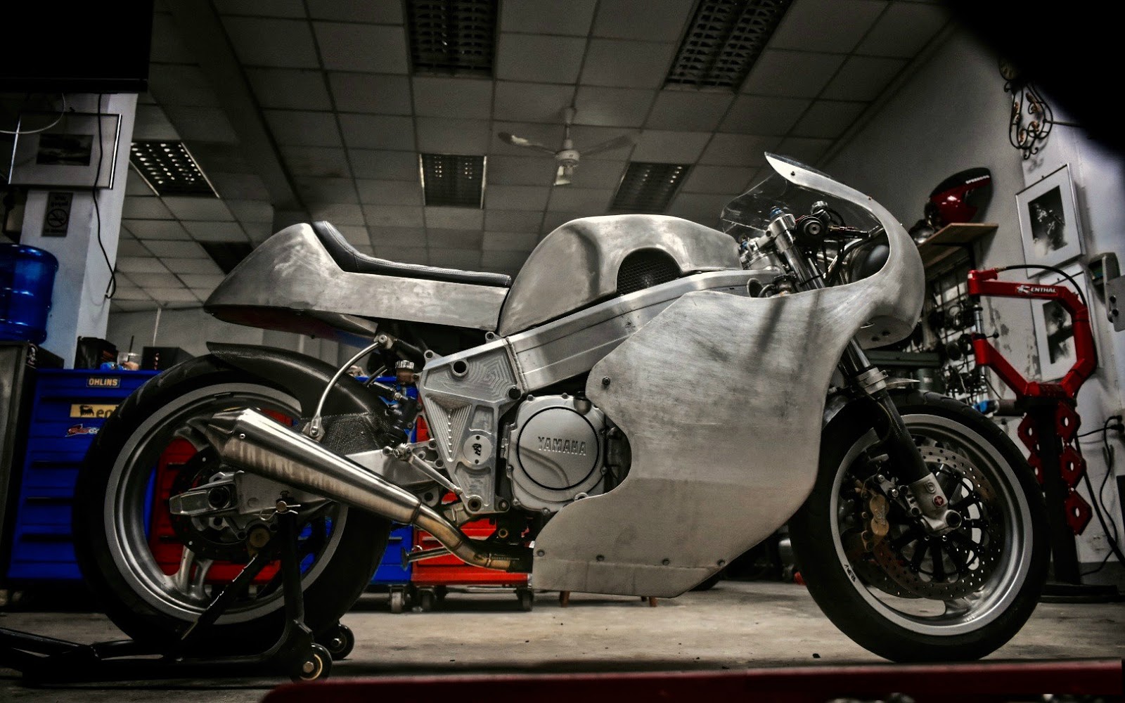 Thai racer, Italian made... - Inazuma café racer