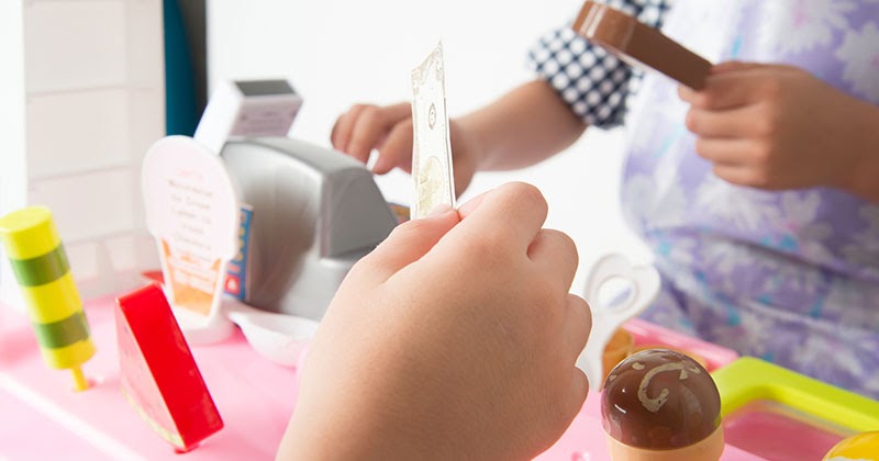 The Ultimate List of 50+ Pretend Play Ideas for Kids | Sunny Day Family