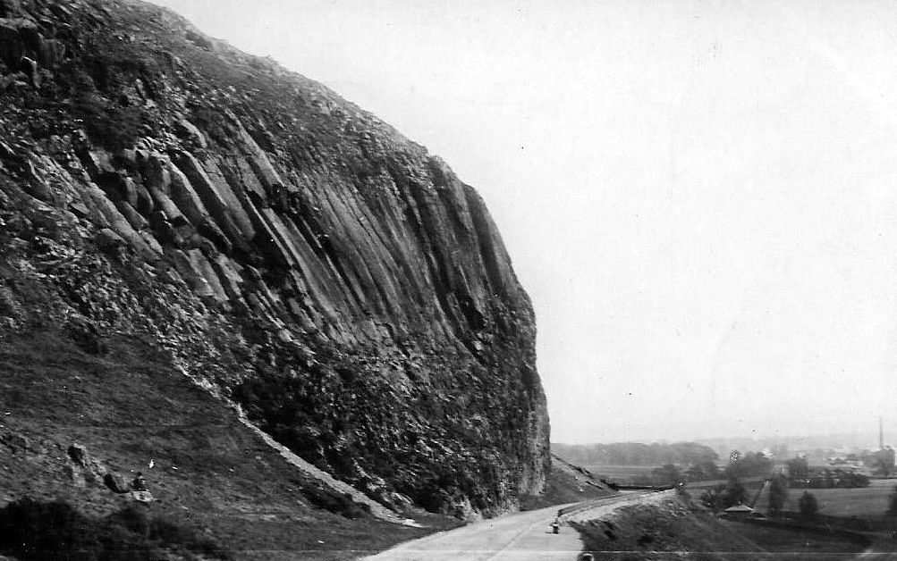 Tour Scotland: Old Photograph Samson's Ribs Kings Park Edinburgh Scotland