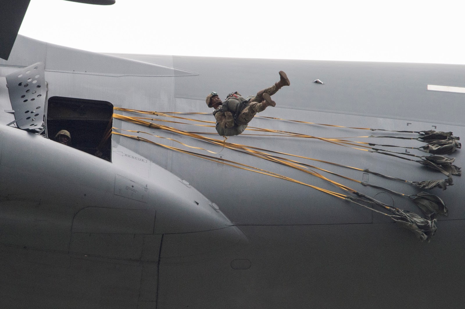 SNAFU!: 4/25 Paratroopers conduct airborne jump training at JBER...pics ...