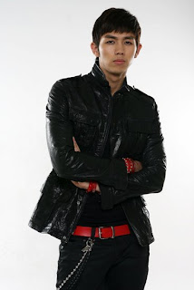 Triangle love story between IU, Taeyang and Seulong | CoFFee TaLK