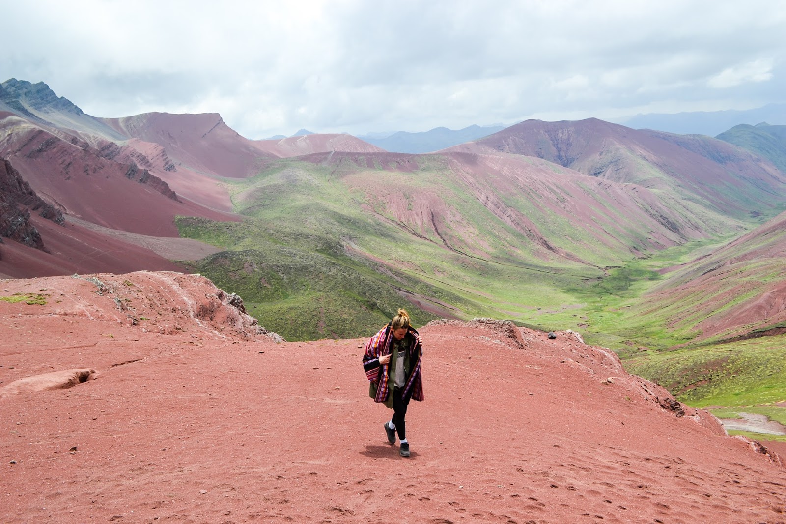 Aneta Strohova: Not so colorful rainbow mountain and traveler's dream ...