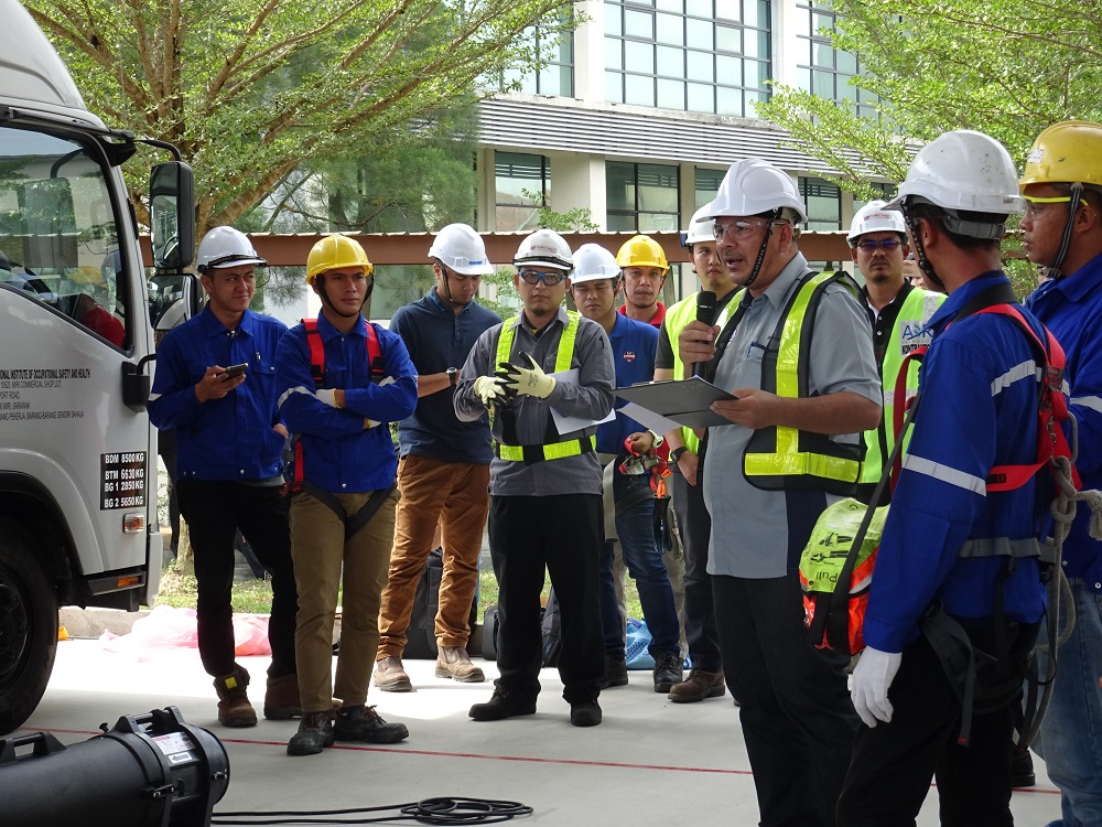 UNI MALAYSIA LABOUR CENTRE: UNI MLC Solidarity Visit to NIOSH and UNI ...