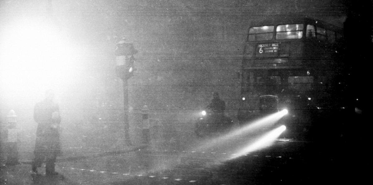 1952 - The Great London Smog ~ LoupDargent.info