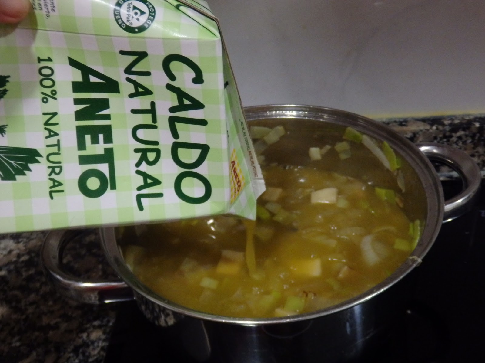 OSUKAA IS COOKING: SOPA DE CEBOLLA, PUERRO, SETAS CARDO Y HUEVO (con ...