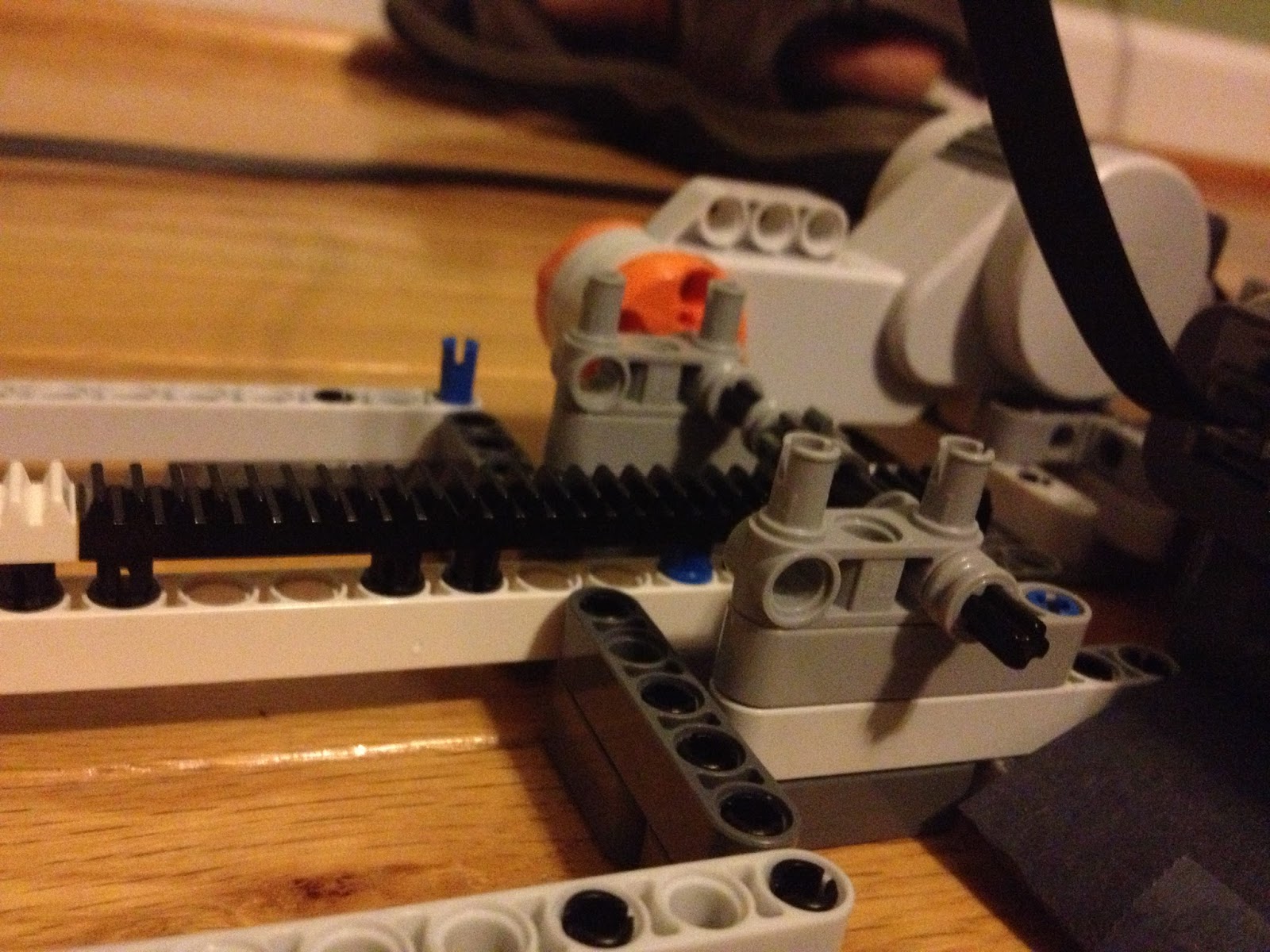 LEGO Mindstorms Projects: LED Photo Drawing Robot