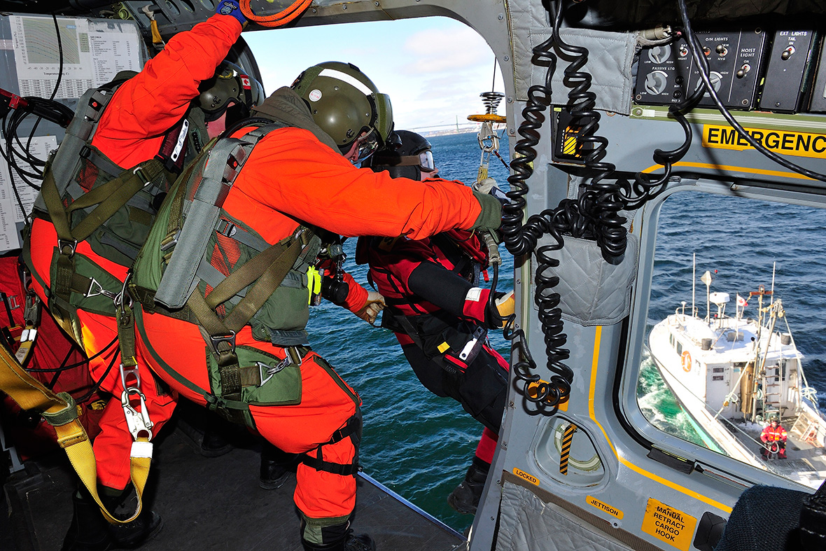 BottomTimer: The Last Great Issued Diver's Watch: The Marathon GSAR