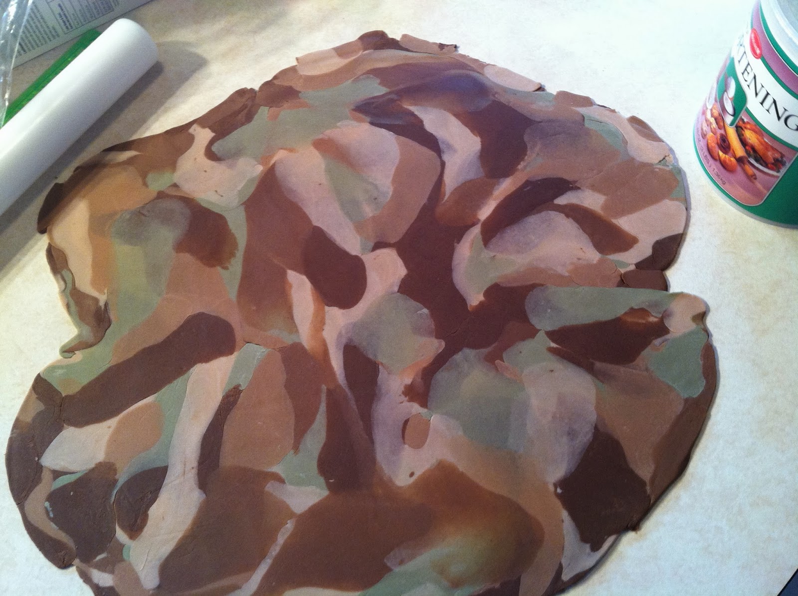Cakes by the Sugar Cains: Camo Cake with Shotgun Shells
