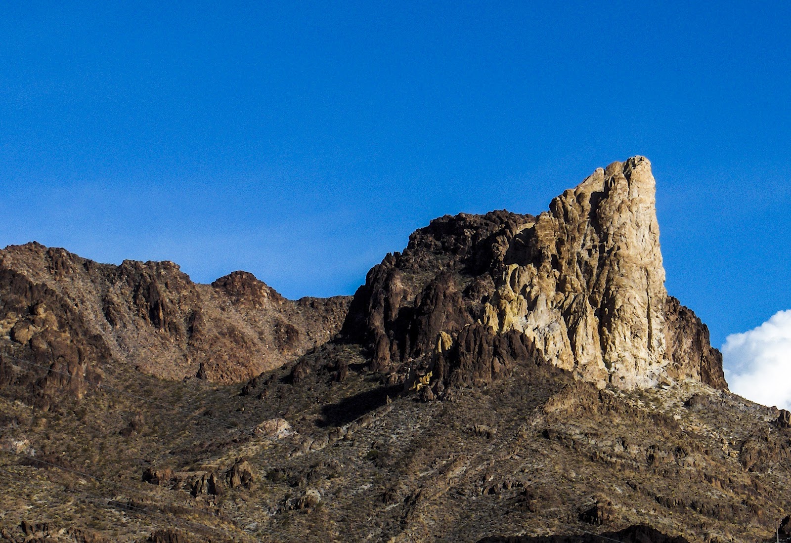 Walking Arizona: More about monuments, needles and such