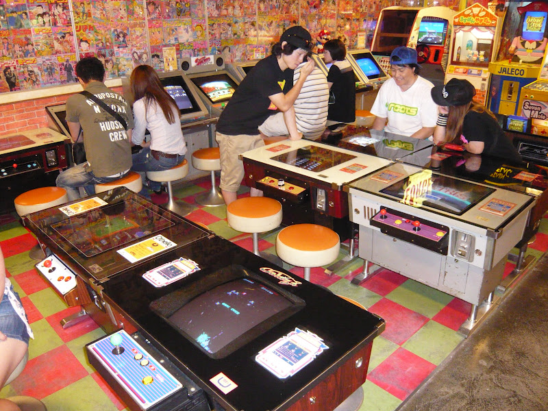 JAPAN, ARCADES & GAMING: Odaiba Arcade Game Centres