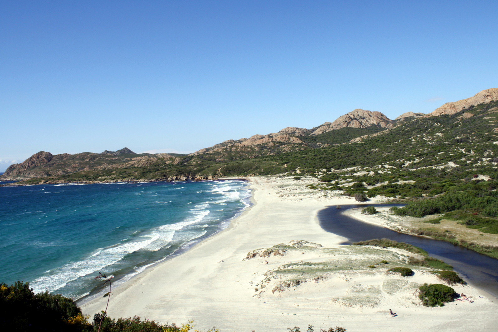 VOCE DI RUTALI... è d'altrò: La plage de Lozari à Belgodère.