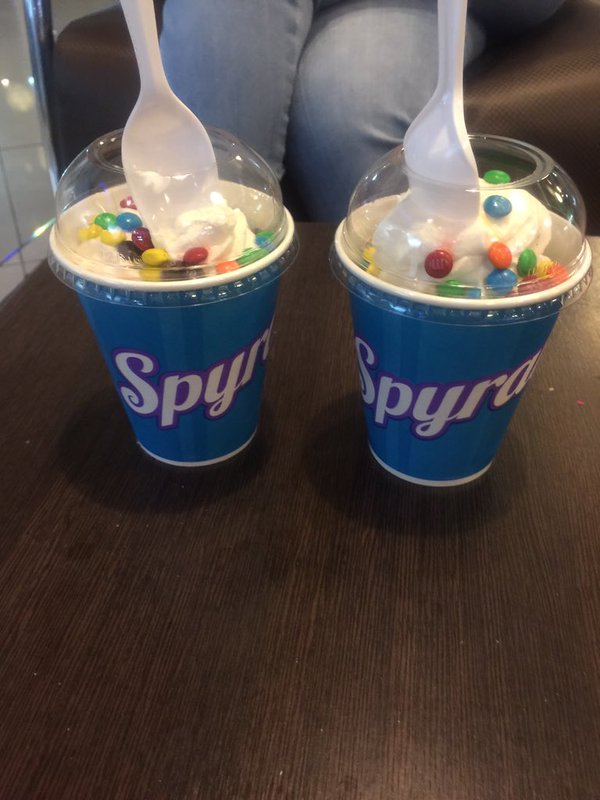 Spyral Cinepolis: vaso