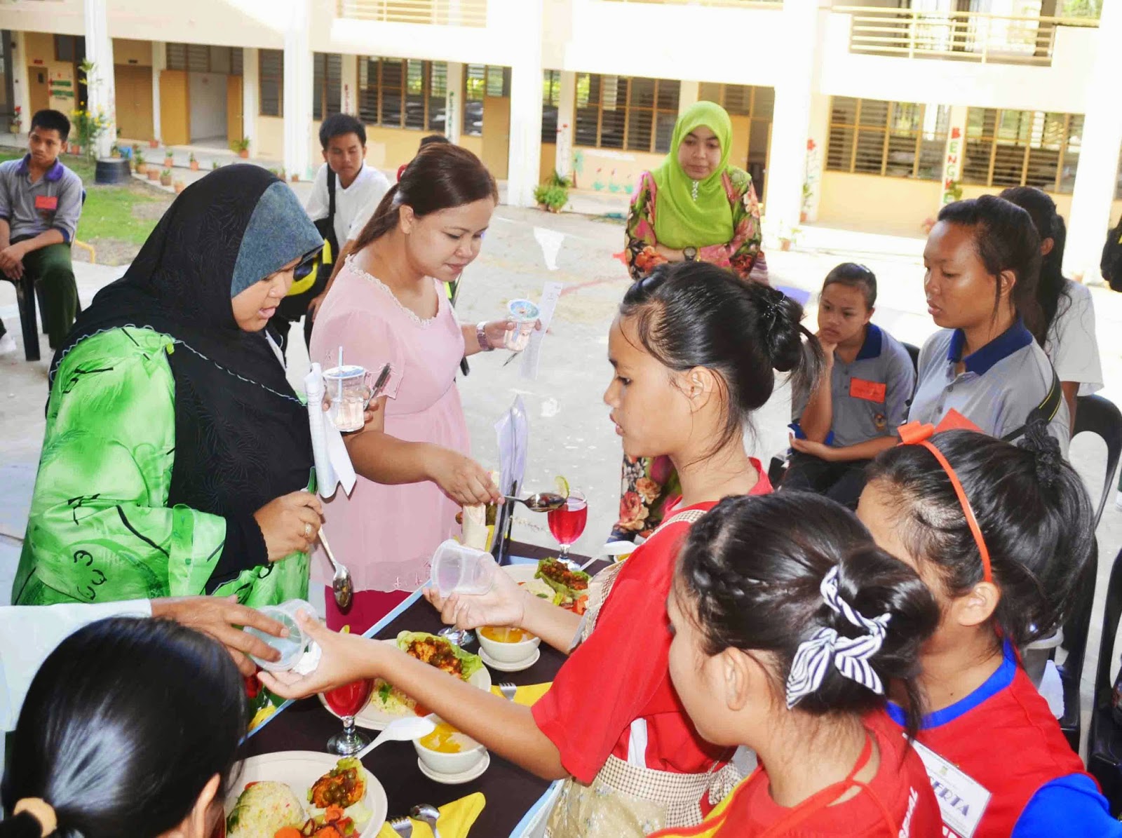 ADA BAKAT MASTERCHEF SMKPI.....PERTANDINGAN MEMASAK ~ smk pinawantai ...