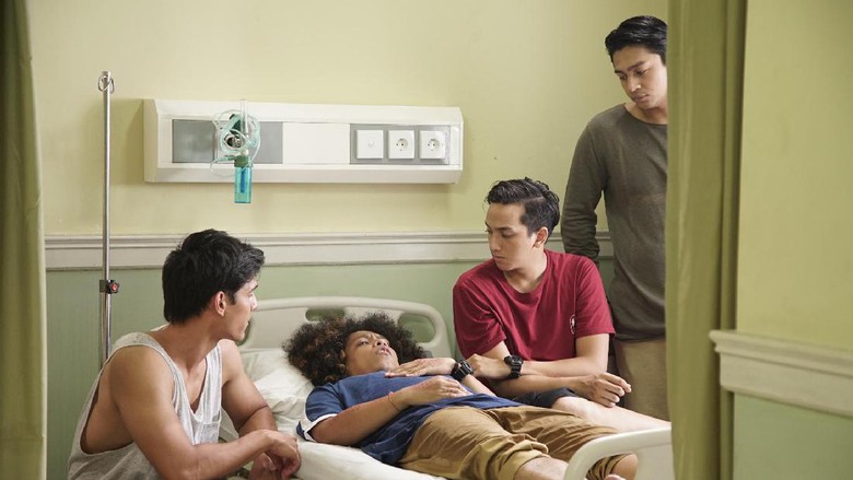 CineTariz: REVIEW : JOMBLO (2017)