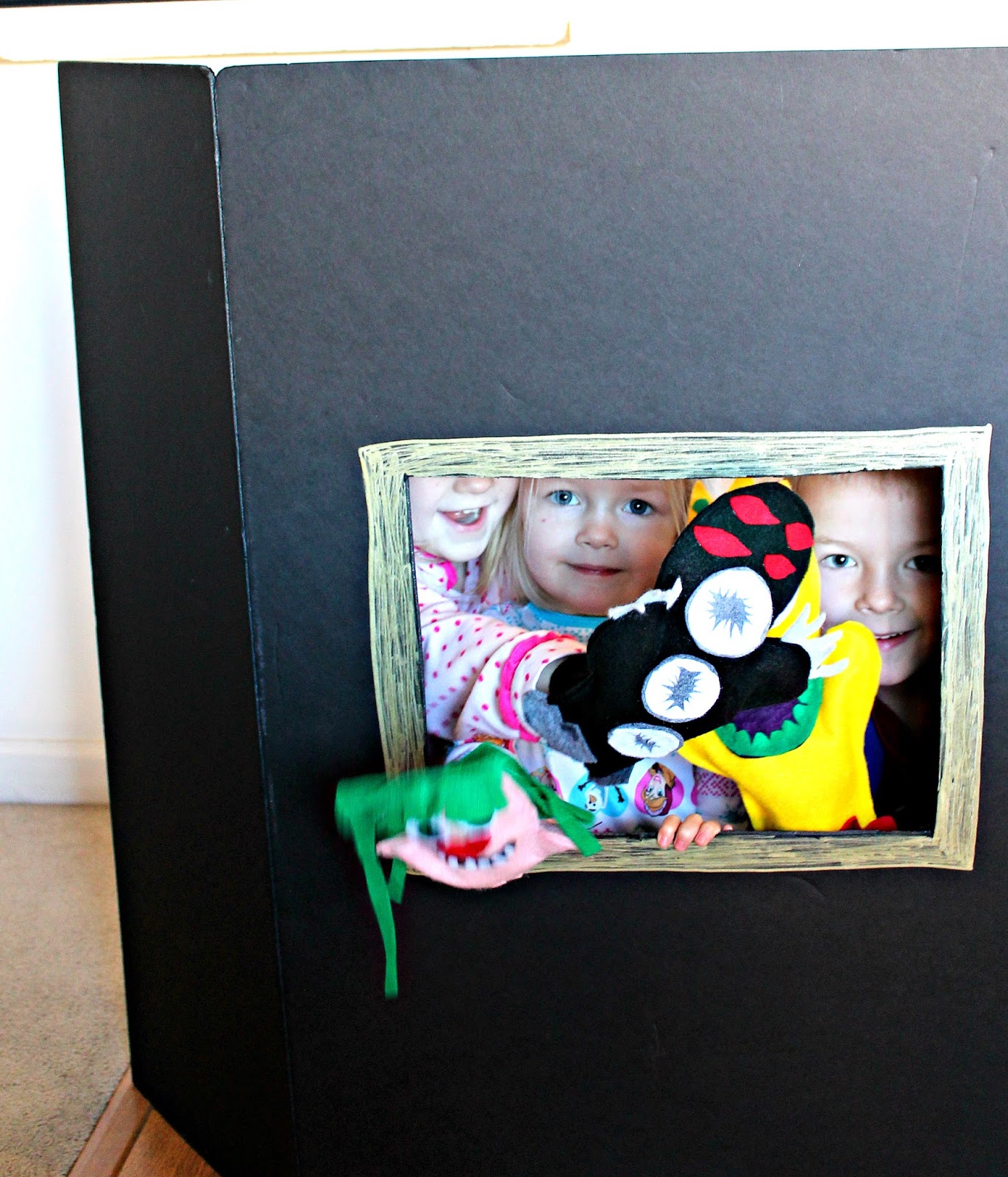 How to make Simple Felt Monster Hand Puppets