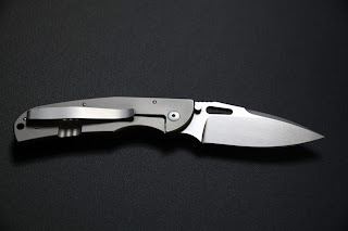 Sacha THIEL Custom Knives: OFFICER : First Mid tech knife