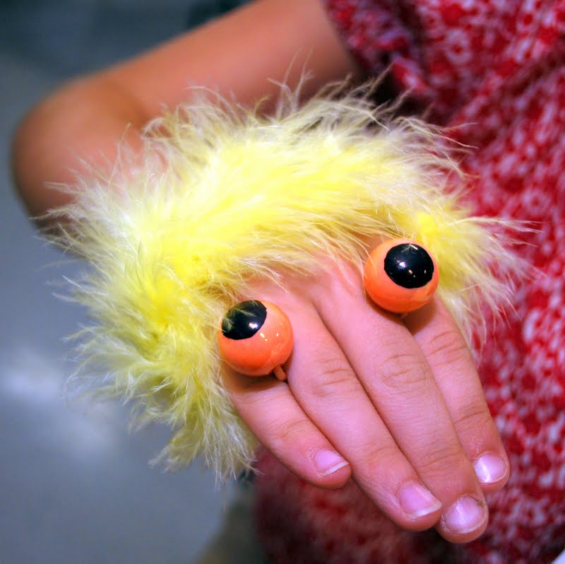hand puppet – third story(ies)
