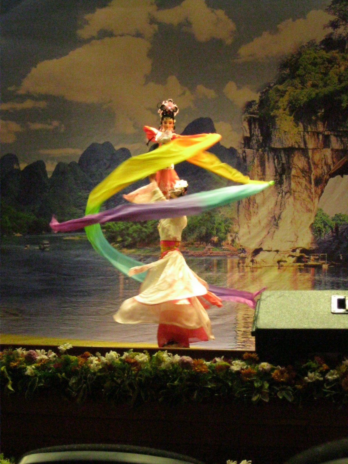 Según El Capitán Shining y El Agente Blackout