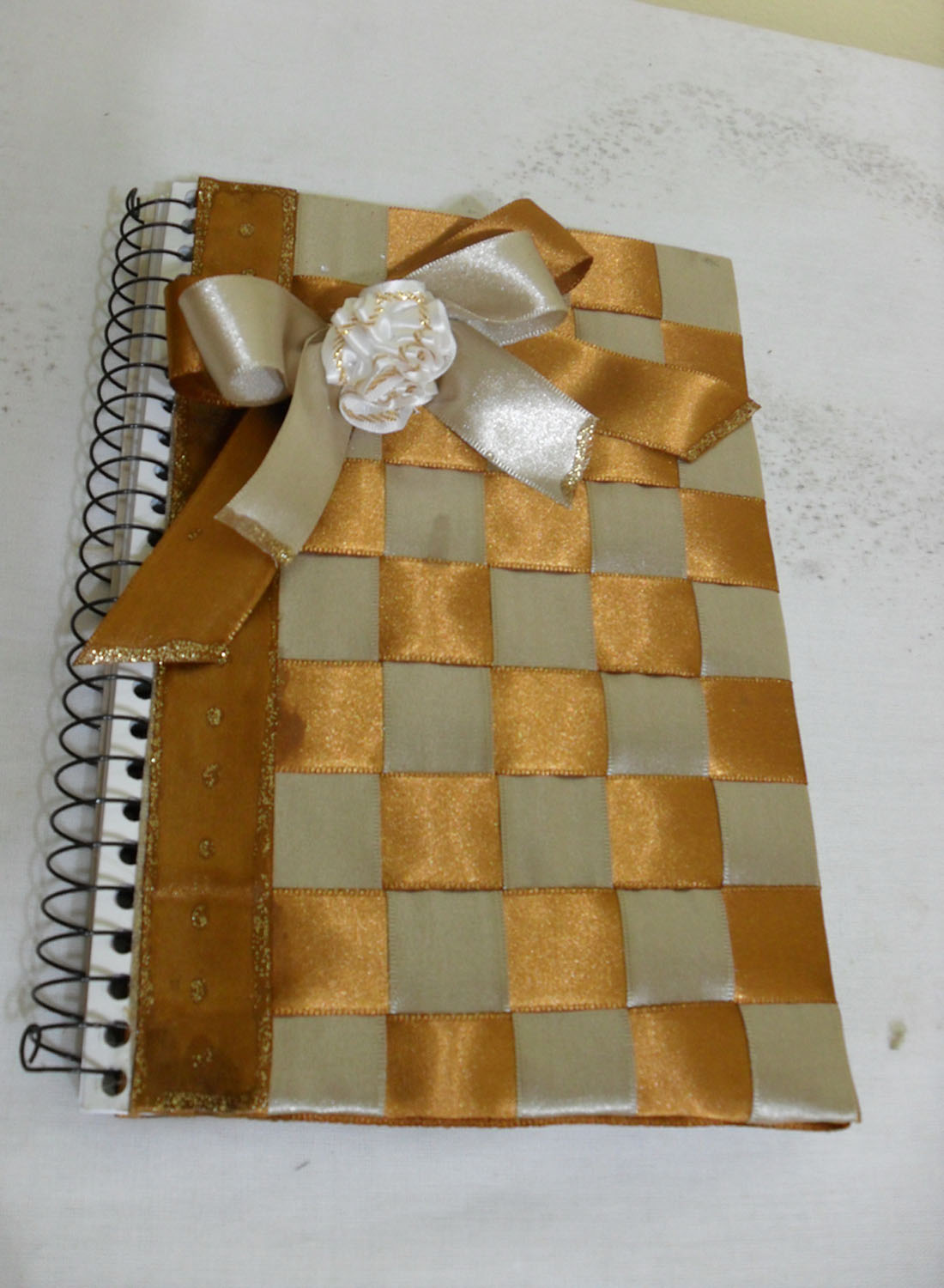 DECORE SALTEADO PRESENTES: CADERNO DECORADO PRA LEMBRANÇAS - Casamentos ...