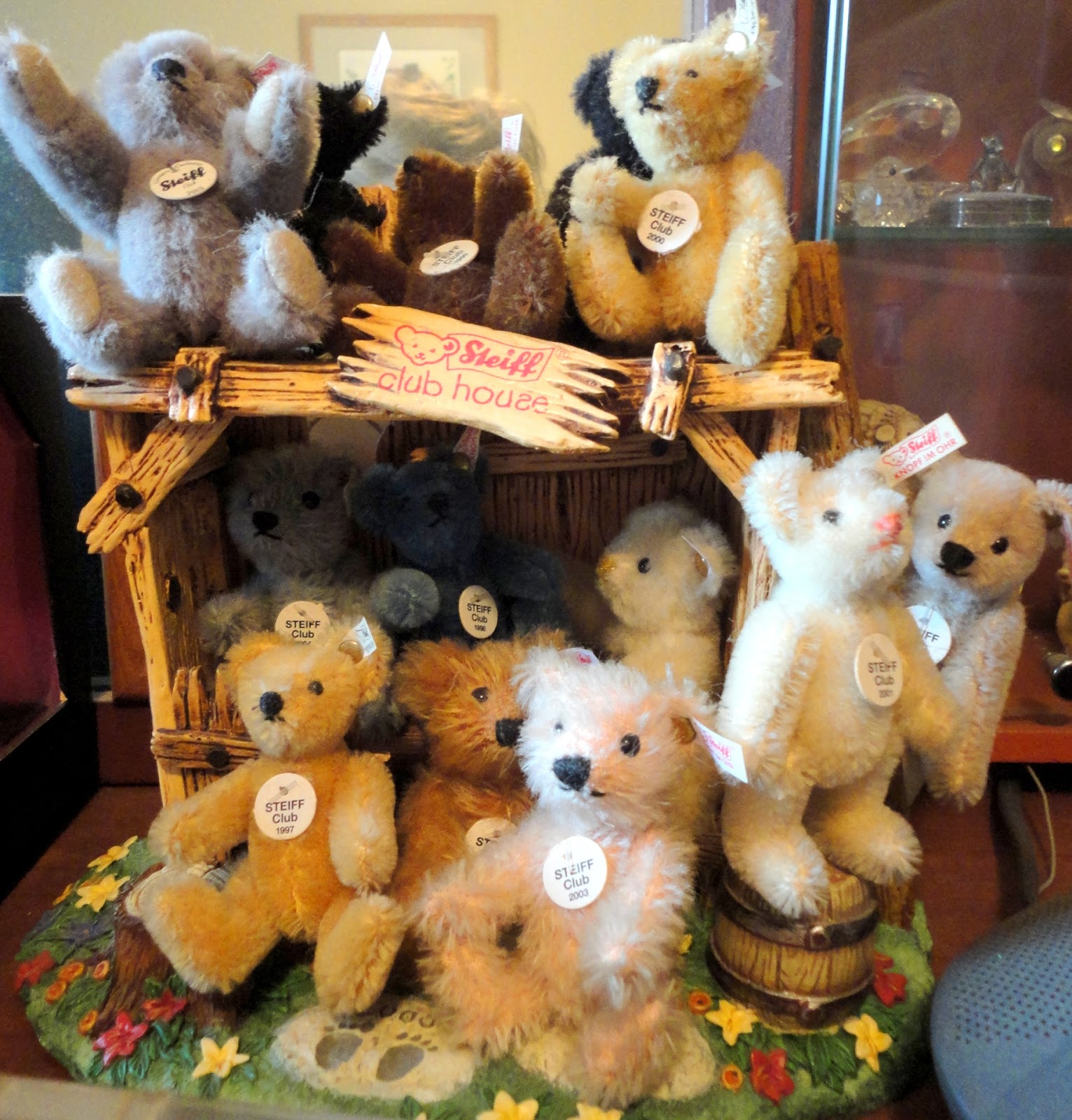 Mandicrafts News & Views - Teddy Bears & Collectibles: Teddy Bear ...