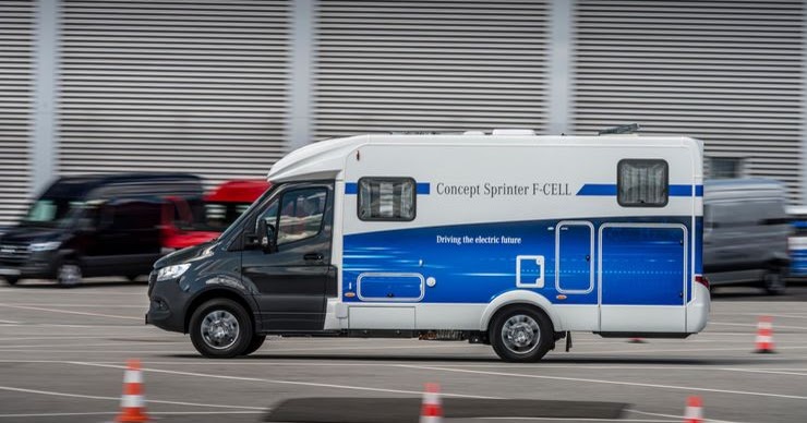 GADGETURI: NOUL MERCEDES SPRINTER (2018) Varianta Triebkopf și ...