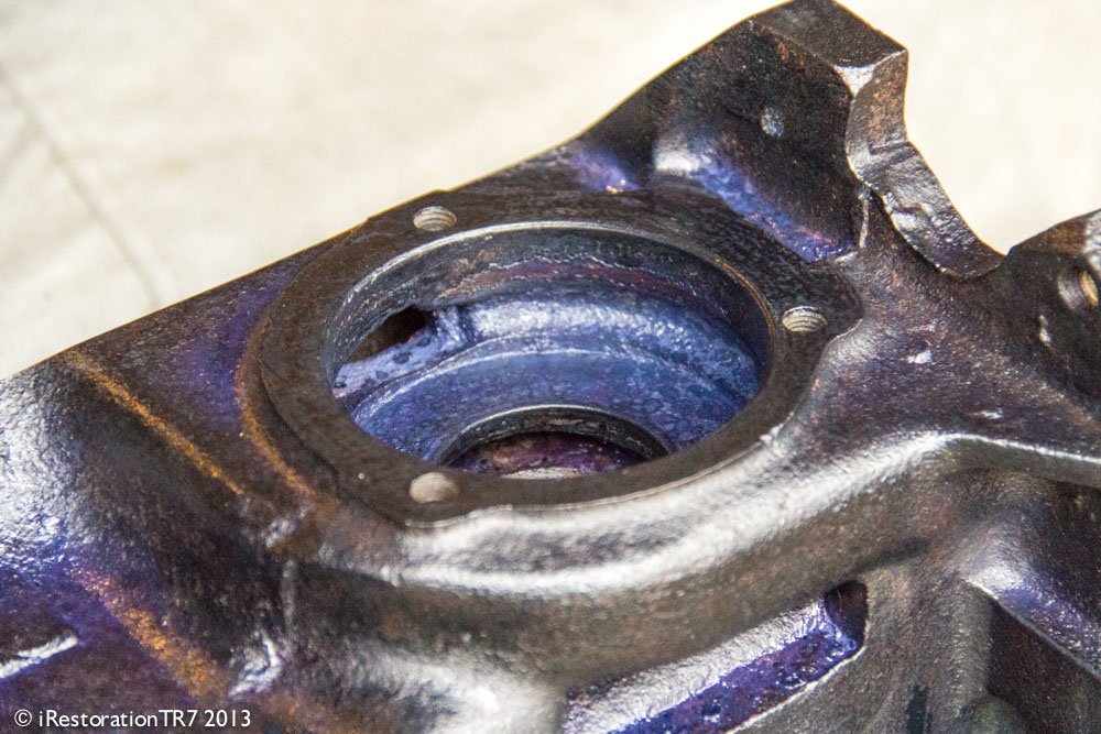 iRestoration TR7: Engine block blue rinse...