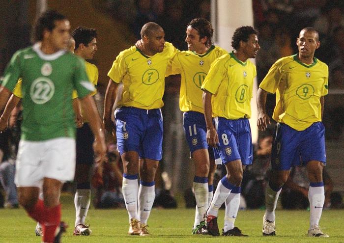 KITS CLASSICOS WE1O: SELEÇÃO BRASILEIRA 2004