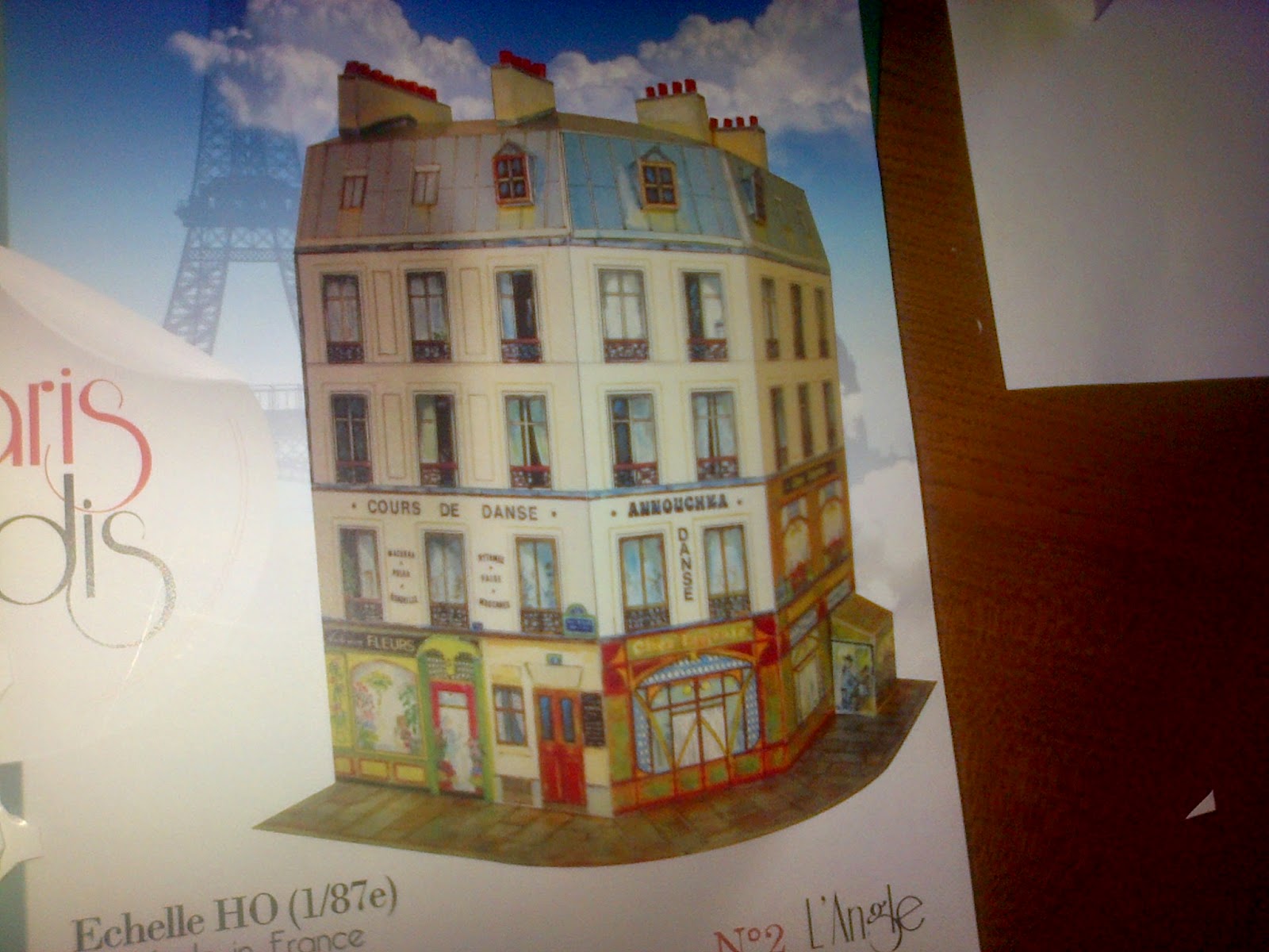 French Model Railway: HO scale card model buildings