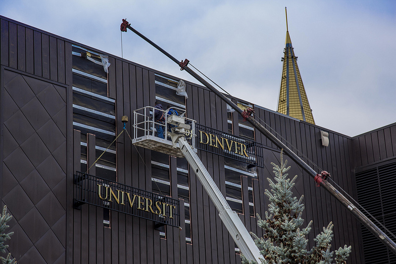 LetsGoDU: Photos: DU Readies For 1st Presidential Debate