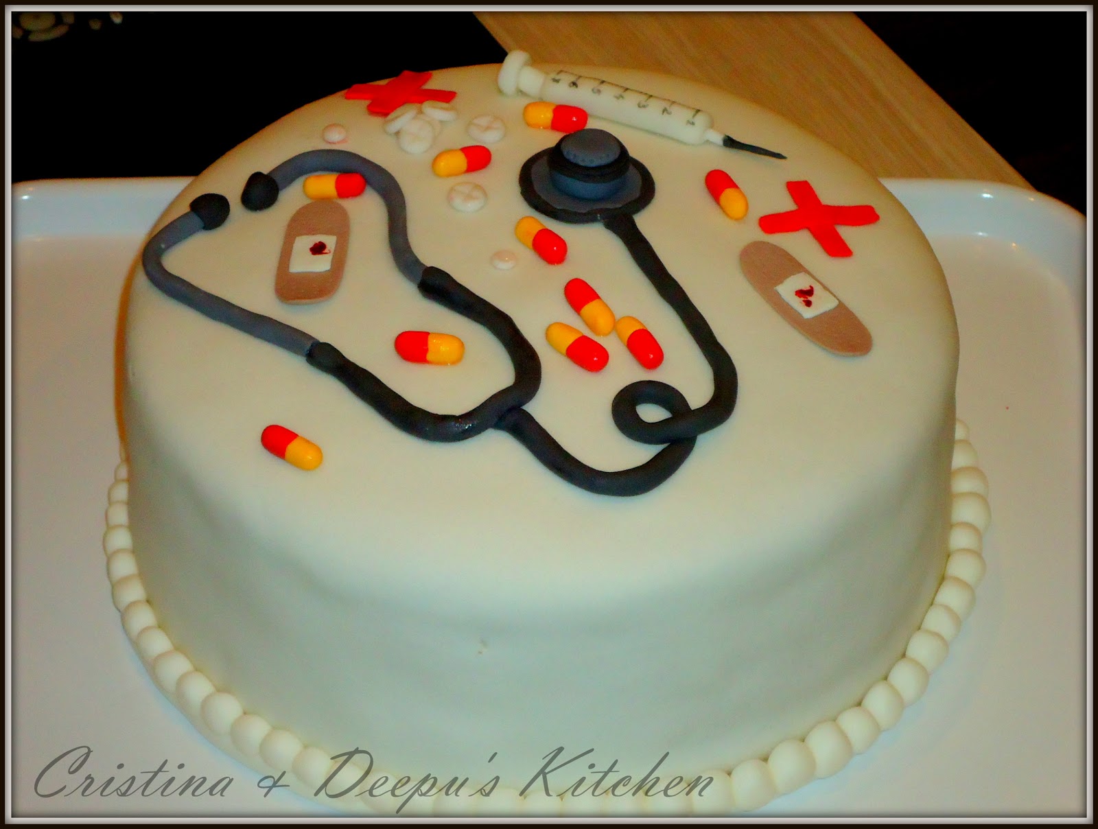Cristina & Deepu's Kitchen: Tort medicina / Medical Cake