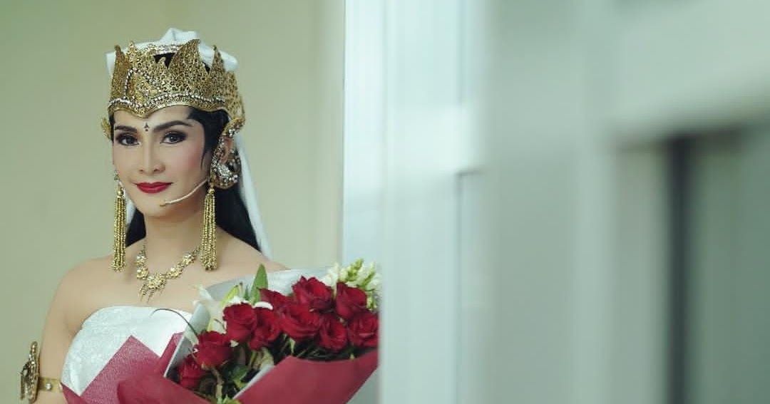 travelplusindonesia: Jadi Dewi Amba, Maudy Koesnaedi Dihujani Pujian