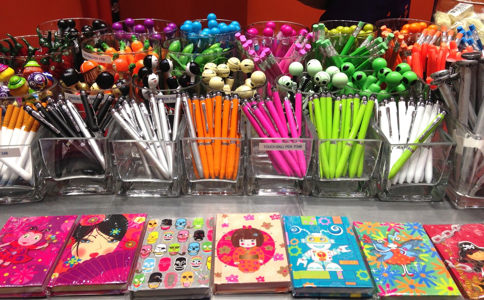 Pylones Hits Manila!