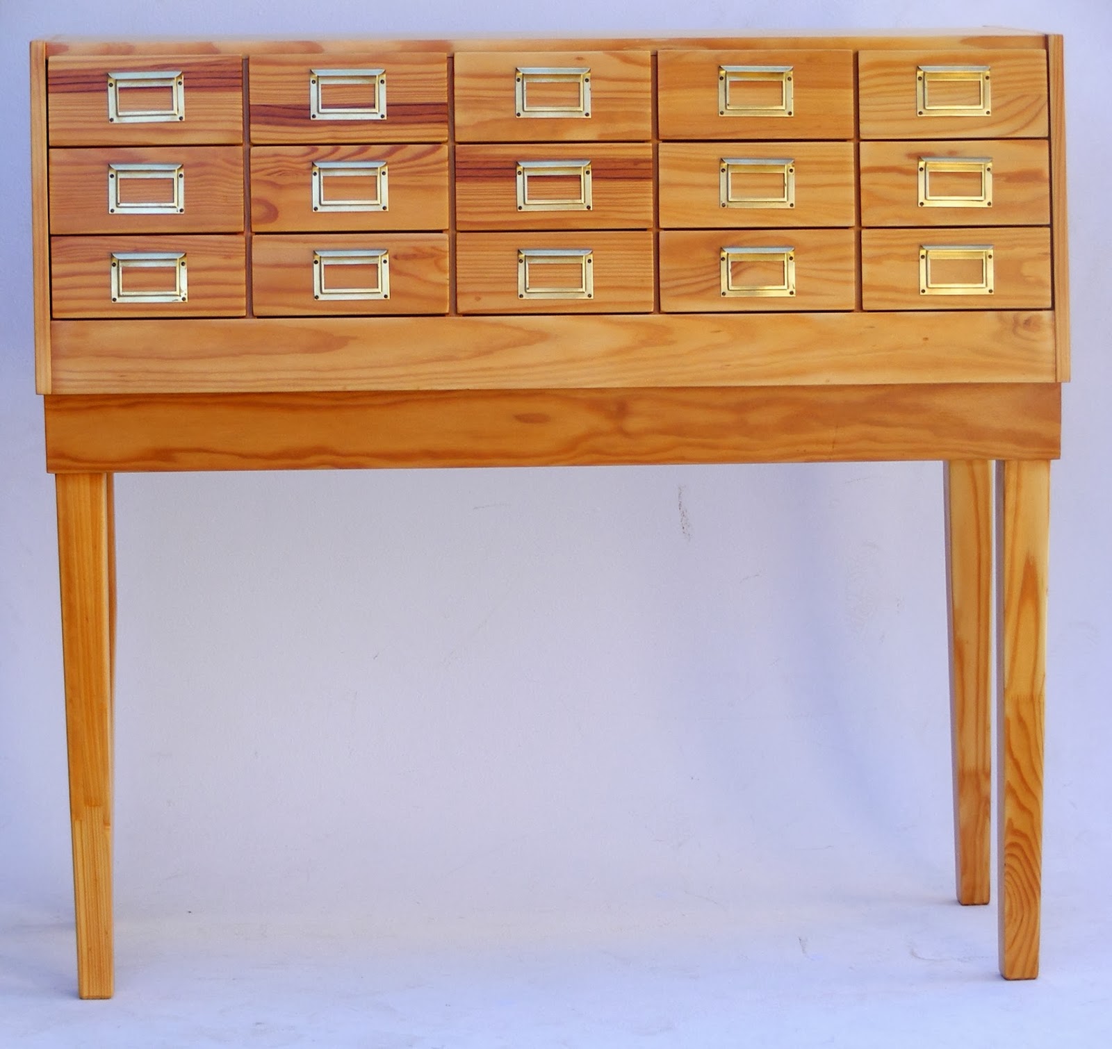 VAMP FURNITURE: New furniture stock at Vamp - 20 December 2013