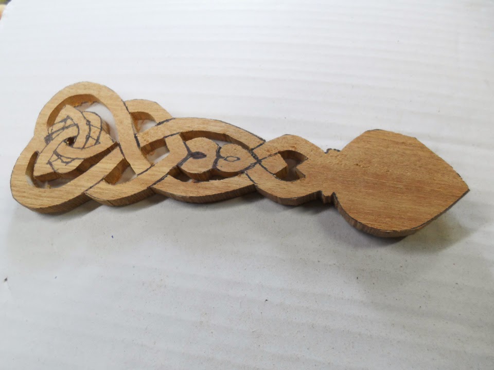 From the Desk of Murray Lincoln: Carving a Celtic Love Spoon – How to