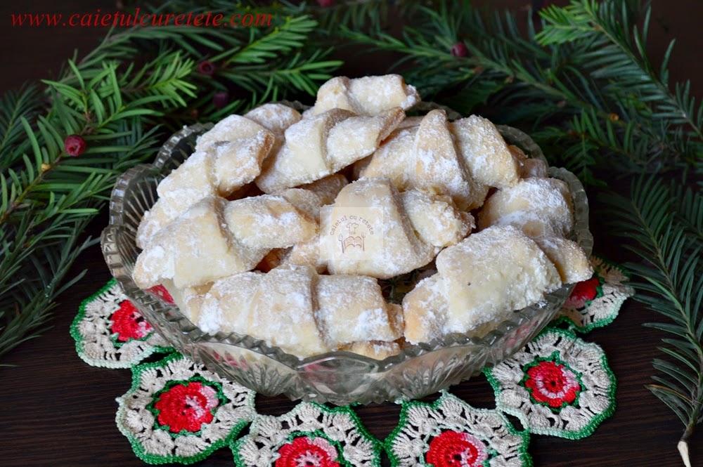 Cornulete fragede - CAIETUL CU RETETE