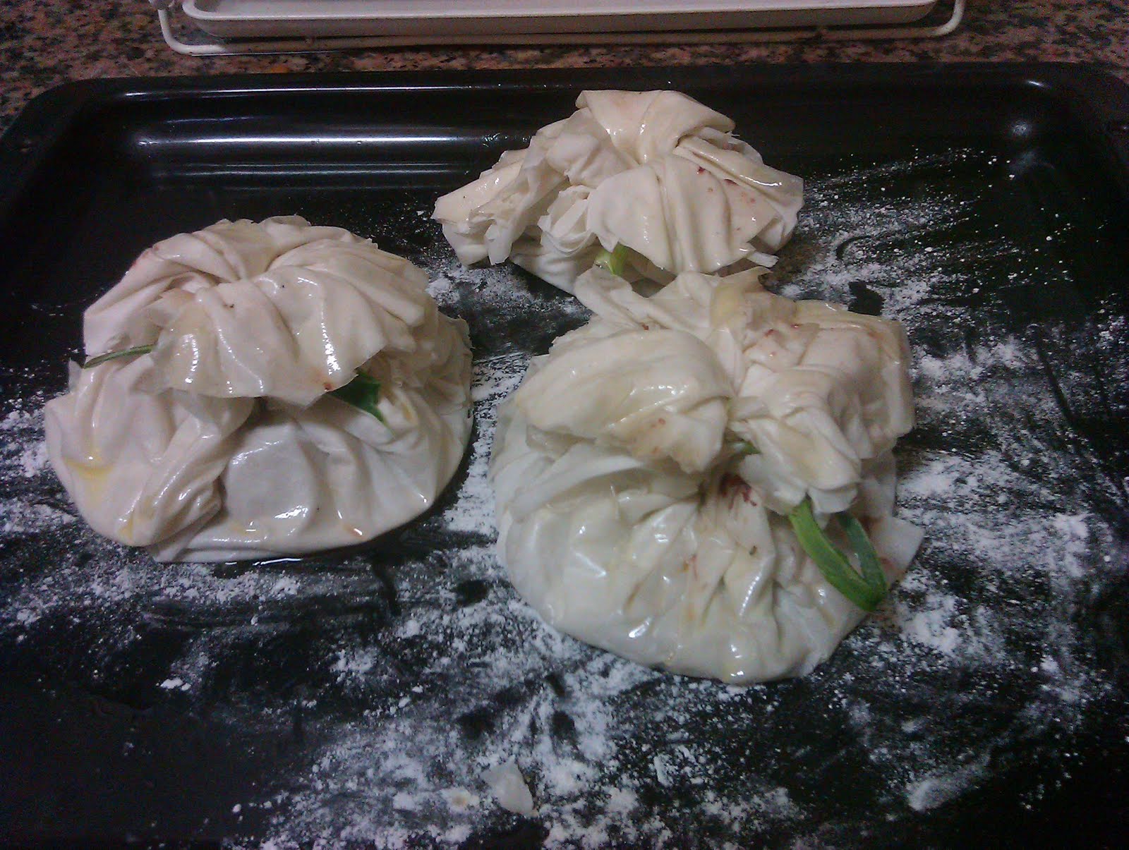 La Cocinera Mileurista: Saquitos de pasta Filo con Verduras y Butifarras